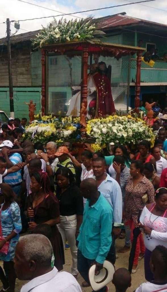 LOS CIEN NUEVOS BACHILLERES DE MAGUÍ PAYAN, LE ENTREGARON DIPLOMAS A ...